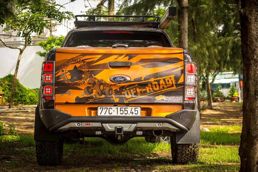 Ford Ranger WildTrak 2017 biến hình thành bản độ vô cùng mạnh mẽ