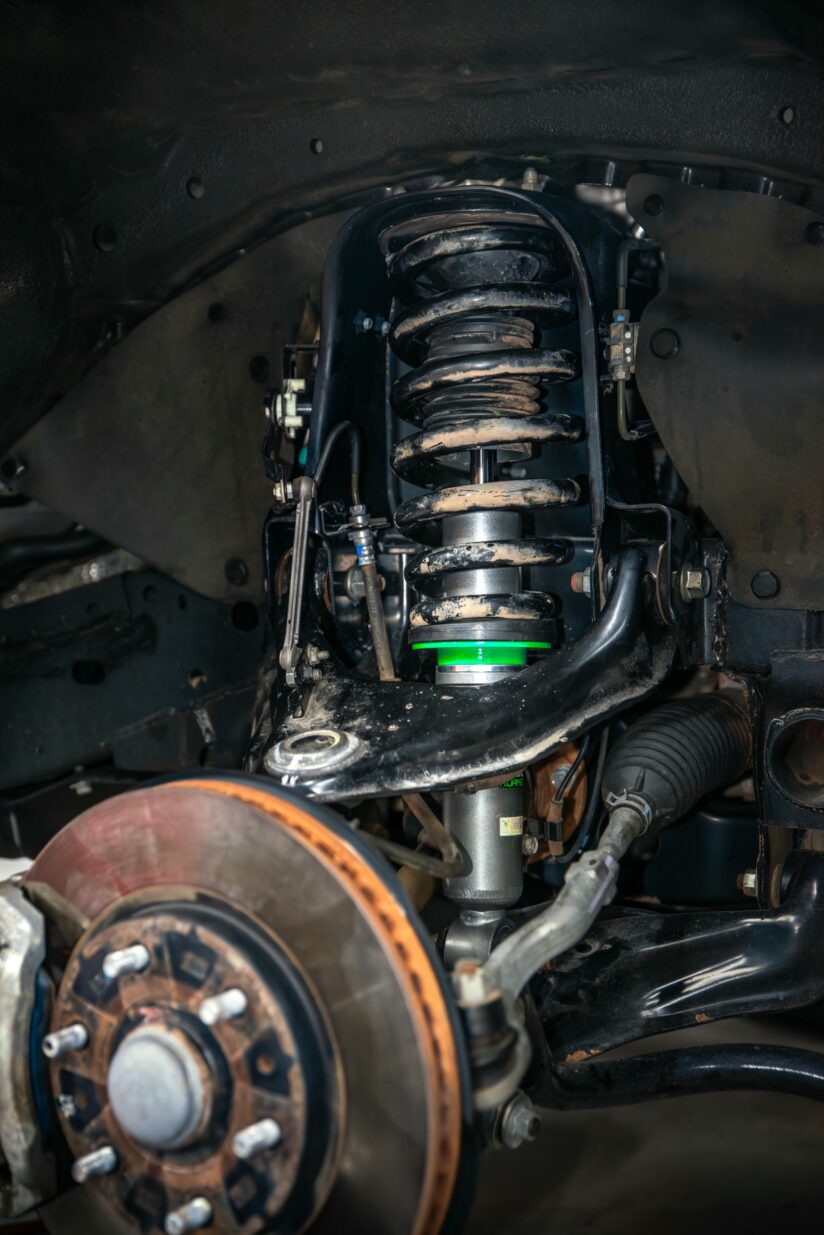 Sẵn sàng chinh phục mọi cung đường với giảm xóc cho Pajero Sport